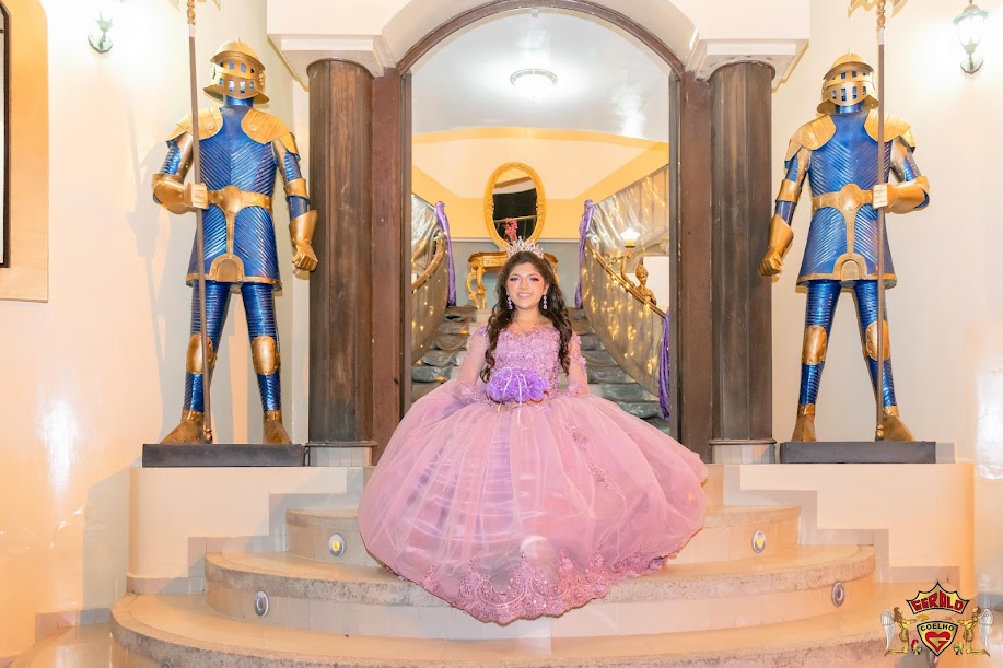 15 años de Emily Villagómez 2023 – Palacio de convenciones